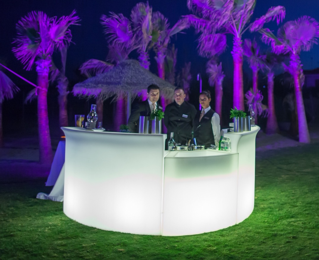 LED Drinks bar Marbella :: Marbella Bride